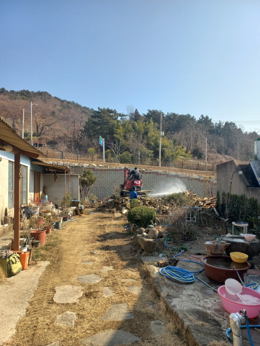 빈집철거촌집철거주택철거진해철거모든철거 경상남도 창원시 마산회원구 내서읍 비즈프로필