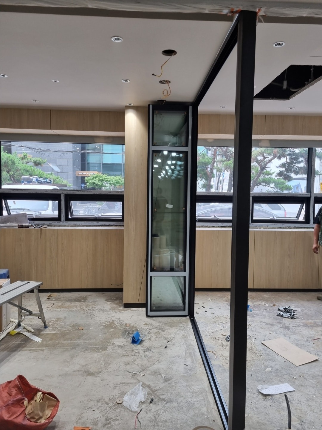 [유현시스템] 서초동 사무실 칸막이 폴딩도어 시공 | 서울특별시 관악구 봉천동 | 종합인테리어 | 당근 비즈 소식