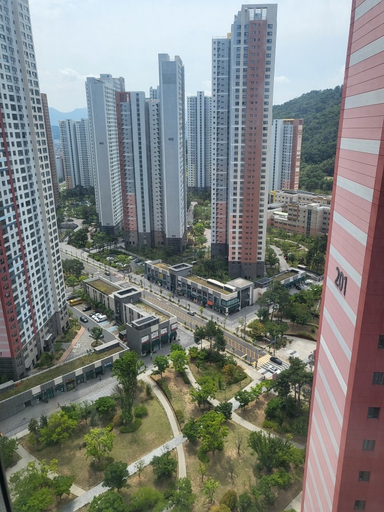 창원중동유니시티2단지 35평 고층 매매 학원중앙공원 가까운 위치 경상남도 창원시 의창구 중동 비즈프로필