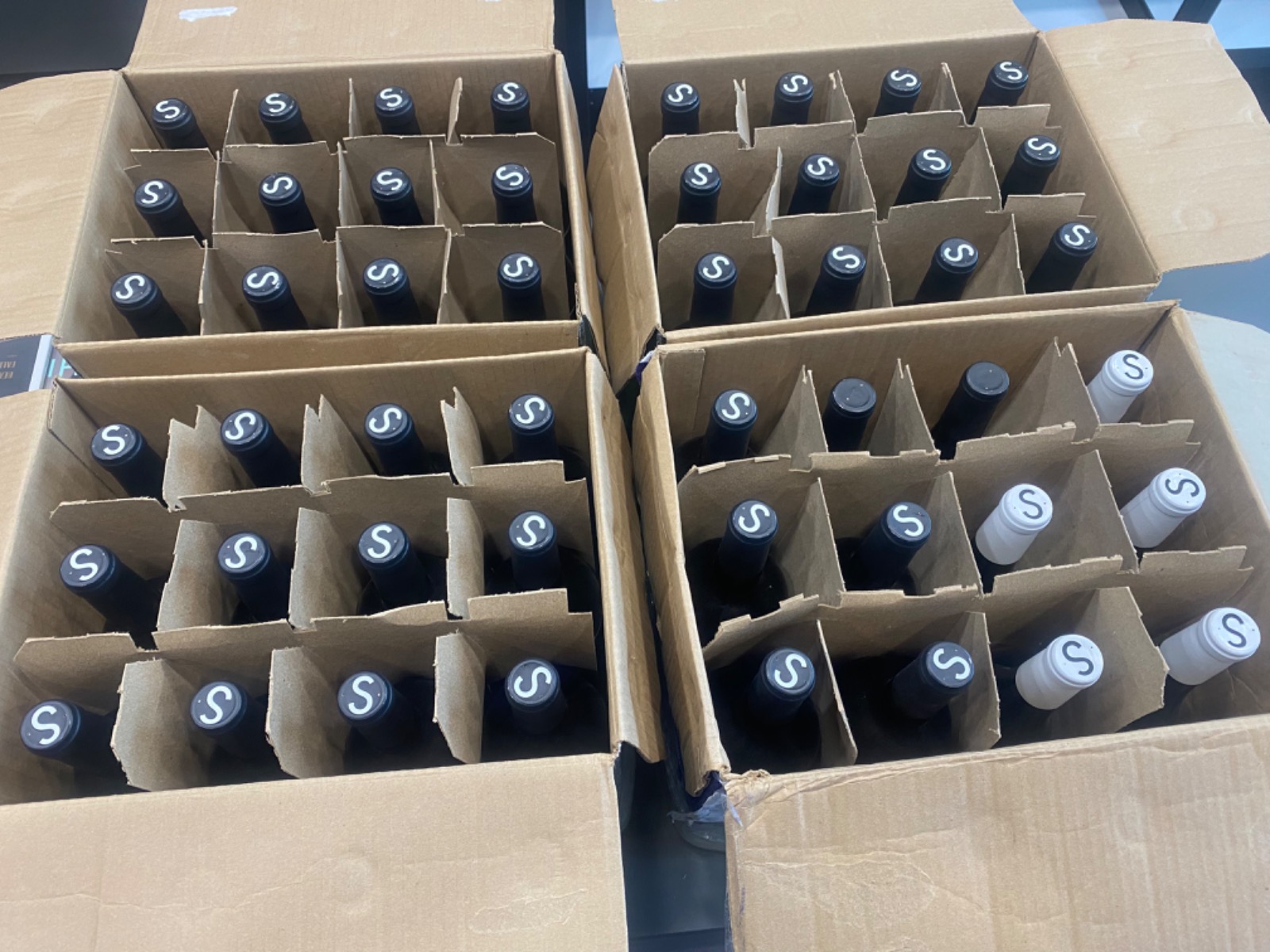 안녕하세여 AL91 입니다. 미국 대표와인 서브미션 입고 했습니다. - 대전광역시 유성구 궁동 | 비즈프로필