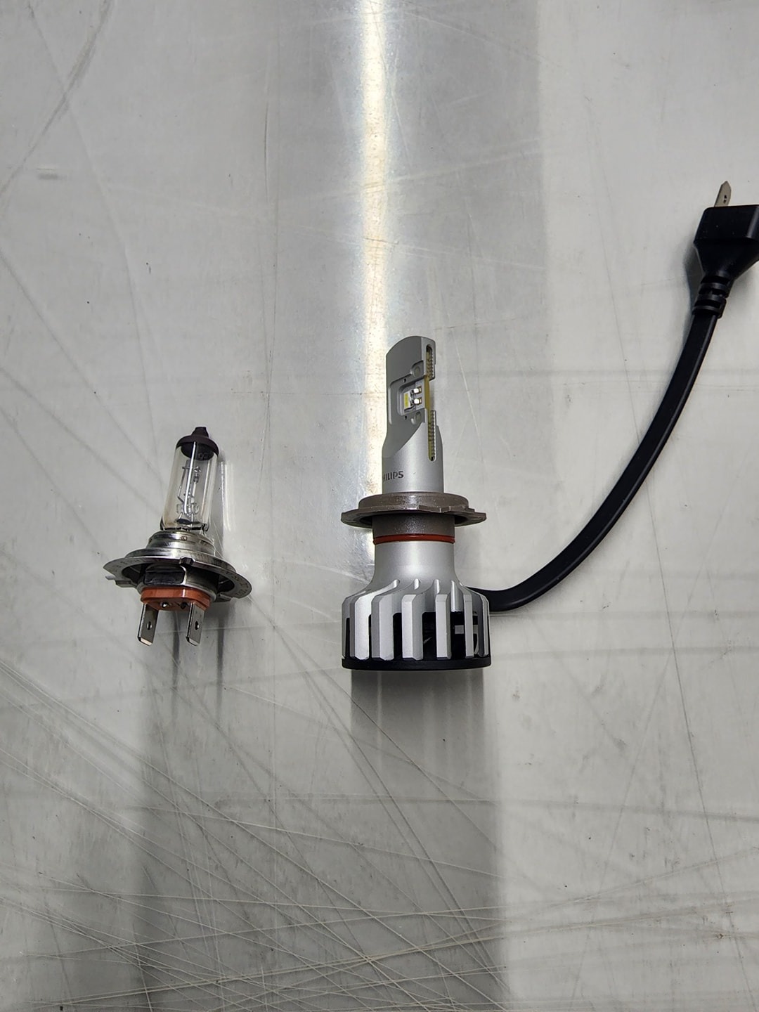 뉴SM7 필립스 LED 전조등 교체 | 경상북도 경산시 진량읍 | 네비게이션판매 | 당근 비즈 소식