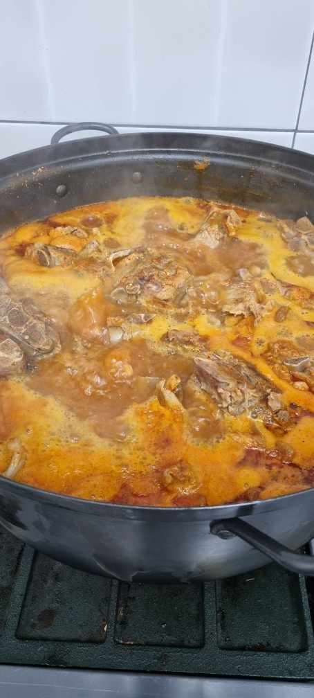 수요일 맛있는 감자탕과 한우소고기미역국이 기다리고있어용 대전광역시 동구 천동 비즈프로필