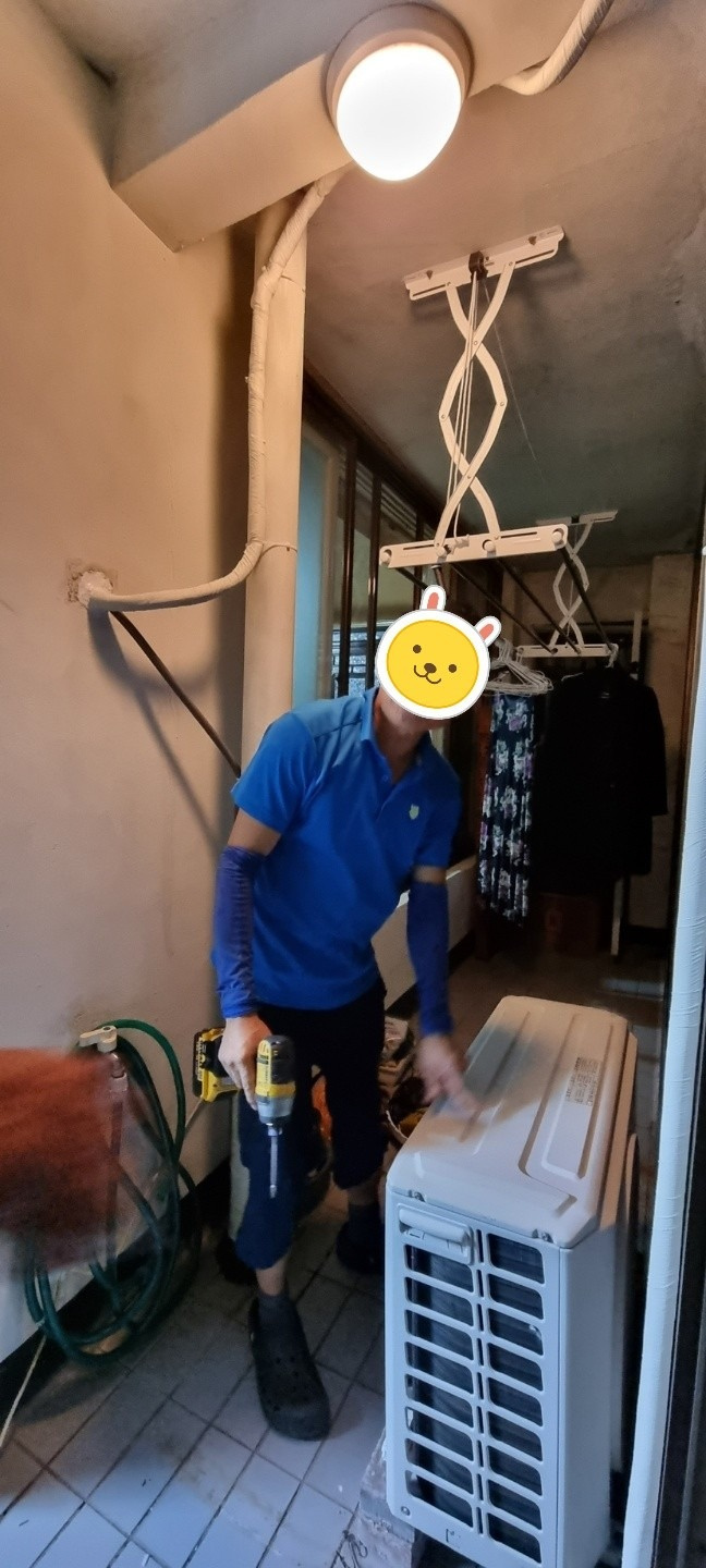 오래된 15평 스텐드 에어컨 철거 후에 13평 인버터 벽걸이 에어컨 설치 경상남도 창원시 마산합포구 완월동 비즈프로필