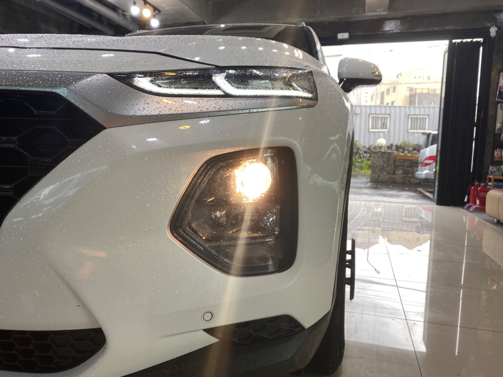 싼타페TM 합법 LED전조등 교체 & 실내LED - 제주특별자치도 제주시 외도일동 | 비즈프로필