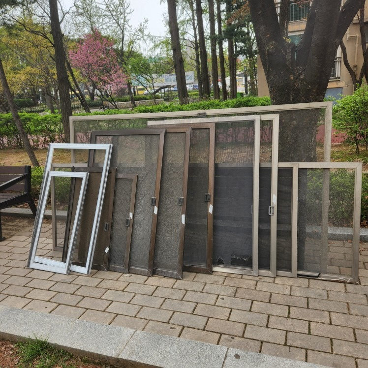 양천구 신정동 목동 신시가지 9단지 아파트 부분 방충망 틀 제작과 미세 방충망 시공 서울특별시 강서구 공항동 비즈프로필