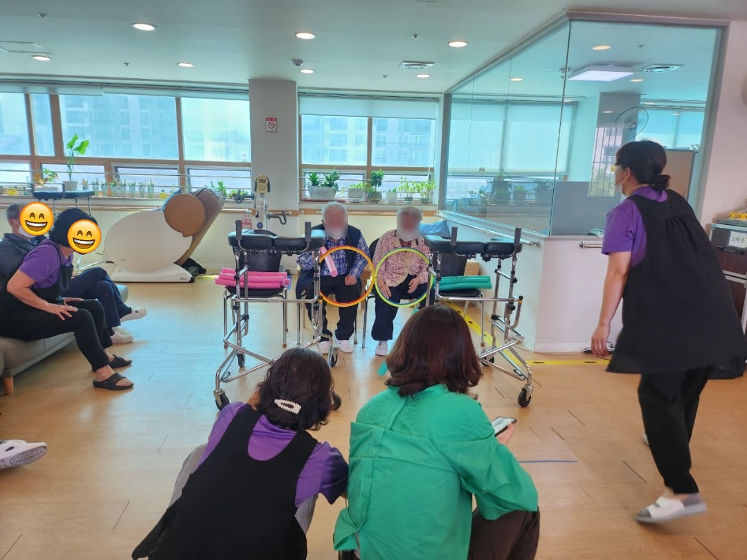 5월15일 오늘의 프로그램 창 던지기 게임 대구 신세계 주간보호센터대구 신세계 요양원신세계실버타운대구 신 대구