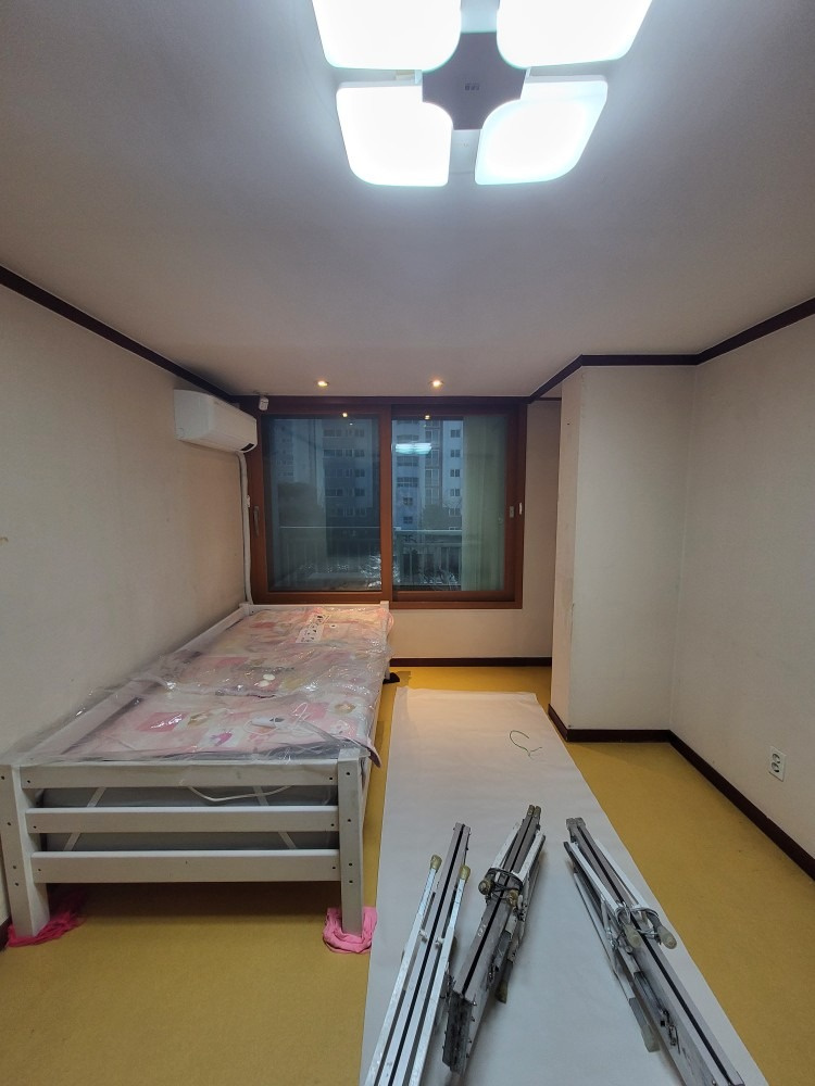 죽전 꽃메현대4차 3단지 안방과 작은방 도배 장판시공 경기도 용인시 수지구 상현동 미장타일도배도장 당근 비즈 소식