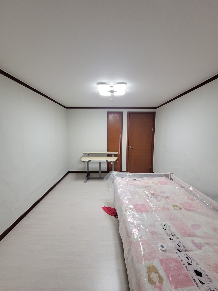 죽전 꽃메현대4차 3단지 안방과 작은방 도배 장판시공 경기도 용인시 수지구 상현동 미장타일도배도장 당근 비즈 소식