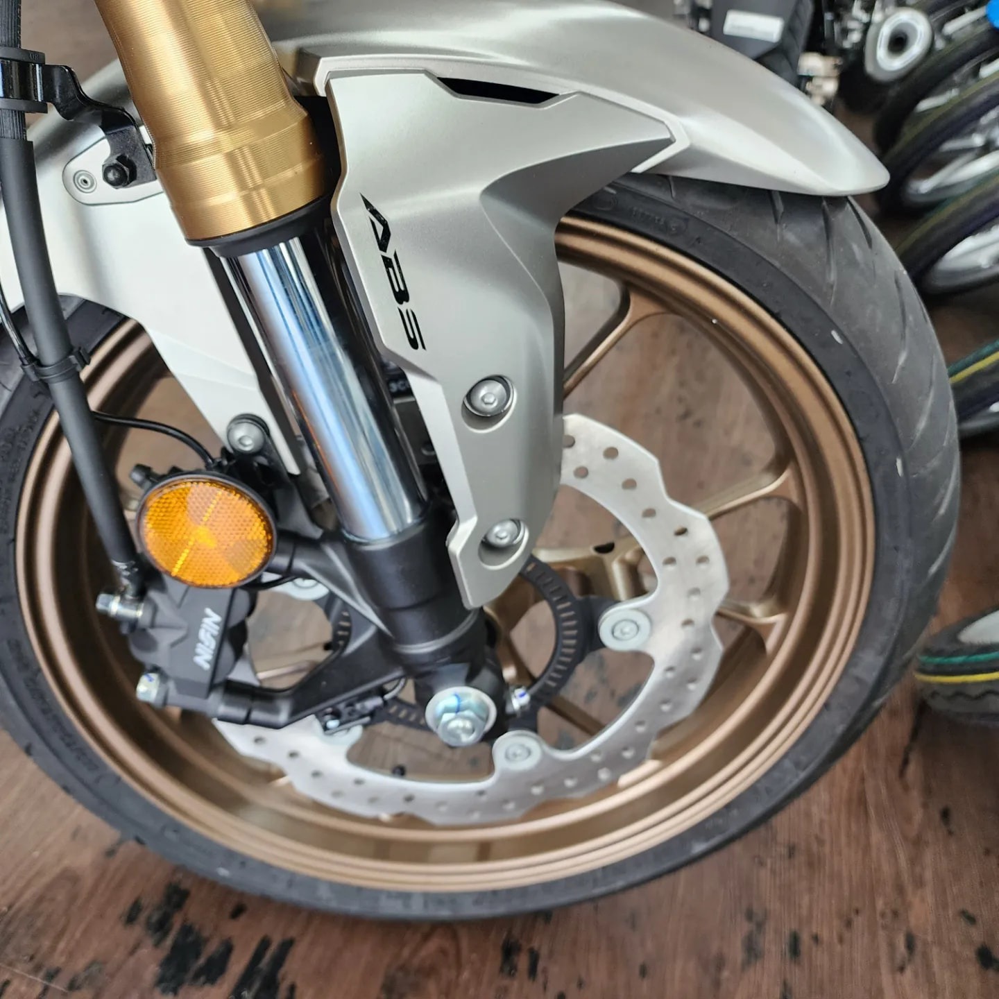 23년식 혼다 CB125R 신차 출시되었습니다 - 부산광역시 금정구 장전동 | 비즈프로필