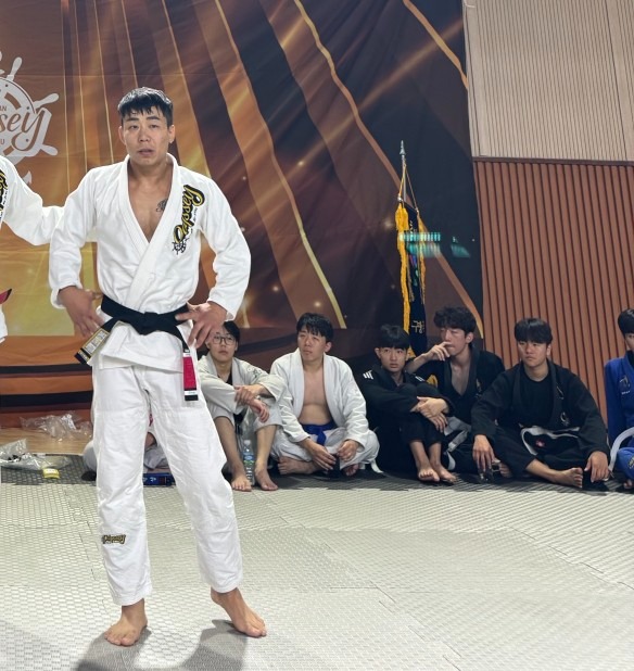 관장님이 이번에 광주광역시주짓수회 심판위원장 및 심사위원 및 청소년코치로 임명되었습니다 광주광역시 광산구 신가동 비즈프로필