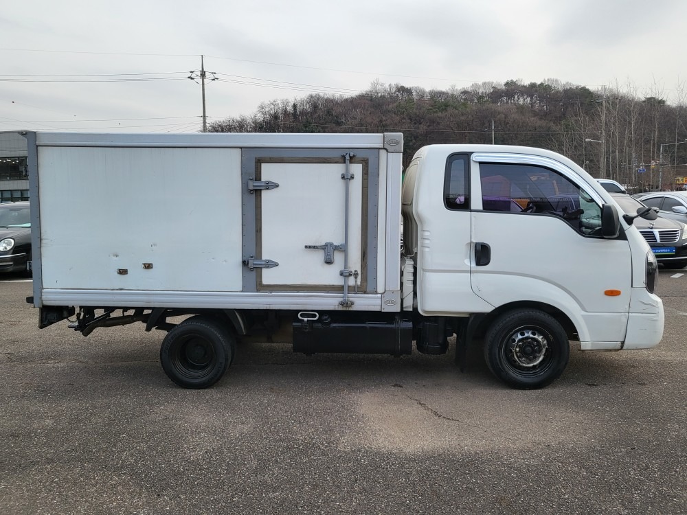 14년식 봉고3 냉동저상탑차 수동디젤 차량입니다 귀한 지하주차장 진입가능한 저상냉동차 계산서포함390만원 경기도 고양시 일산