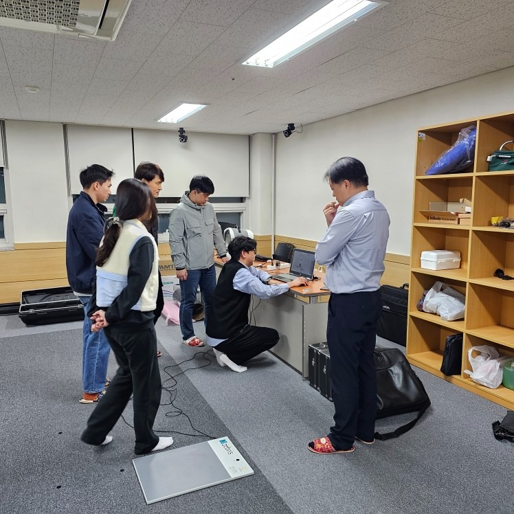필라테스 And 재활 안수홍 센터장님 대학원생들 대상으로 실험장비 특강 부산광역시 연제구 연산동 비즈프로필