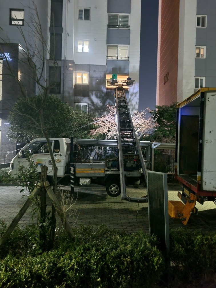 센텀 Sk뷰 아파트 3층 이사올림 사다리차 작업 부산광역시 해운대구 좌제2동 비즈프로필