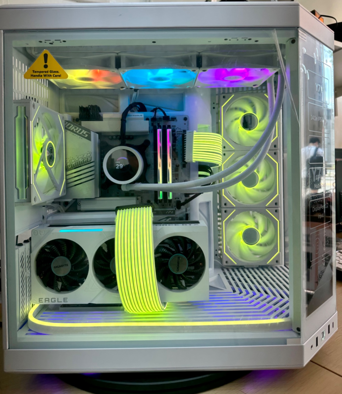 게이밍PC RGB 케이스 커스텀 HYTE Y70 NZXT 리안리(LIAN LI) | 서울특별시 강서구 화곡동 | 컴퓨터/주변기기 ...