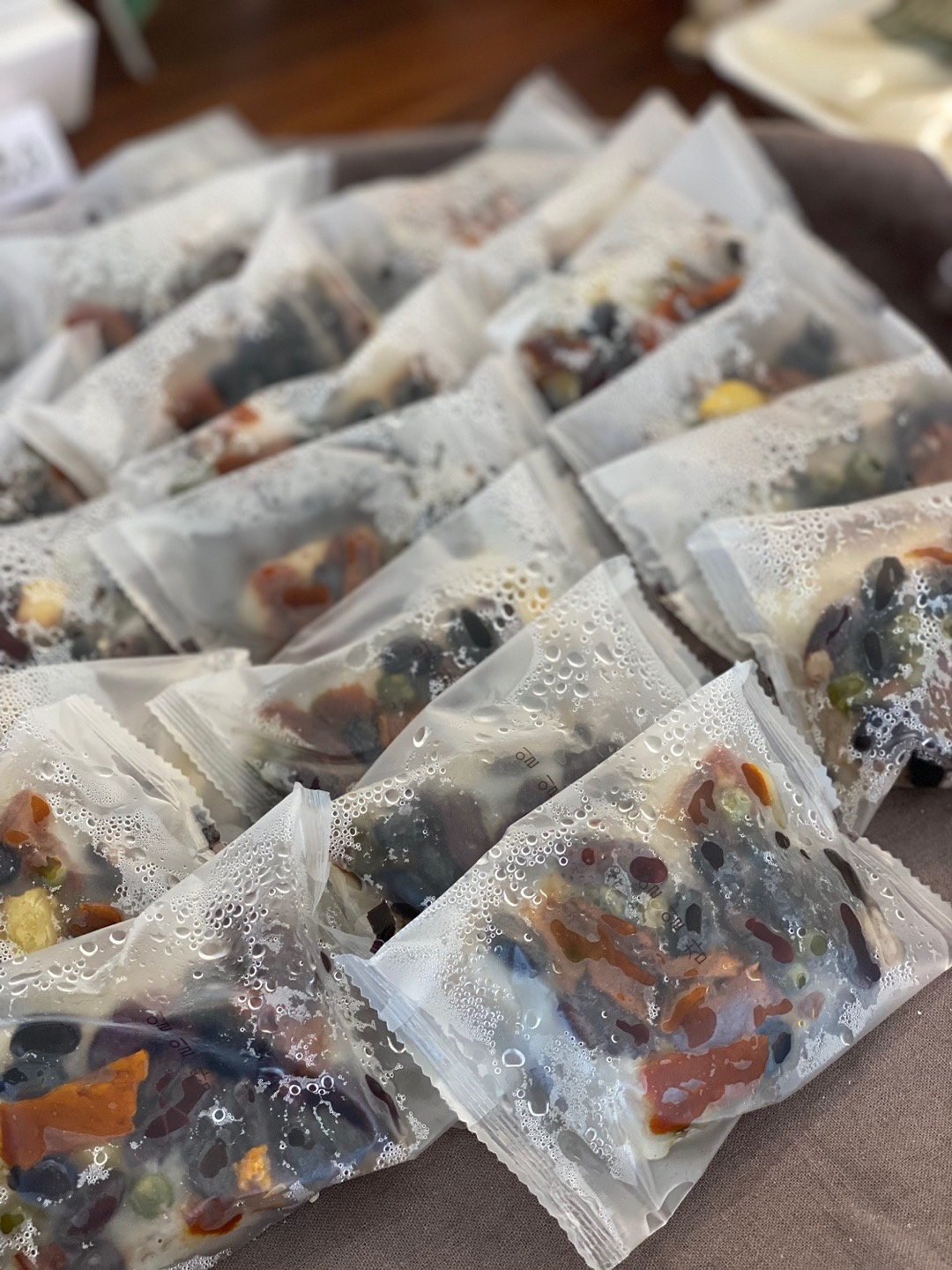77 비오는 금요일엔 맛있는 떡이랑 시원한 식혜 함께 드셔보세요~ 제주특별자치도 서귀포시 중문동 비즈프로필