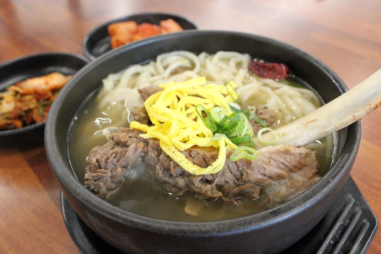 갈비탕 육수로 만든 갈비 칼국수가 있다 신메뉴 갈비칼국수 경상남도 사천시 정동면 비즈프로필