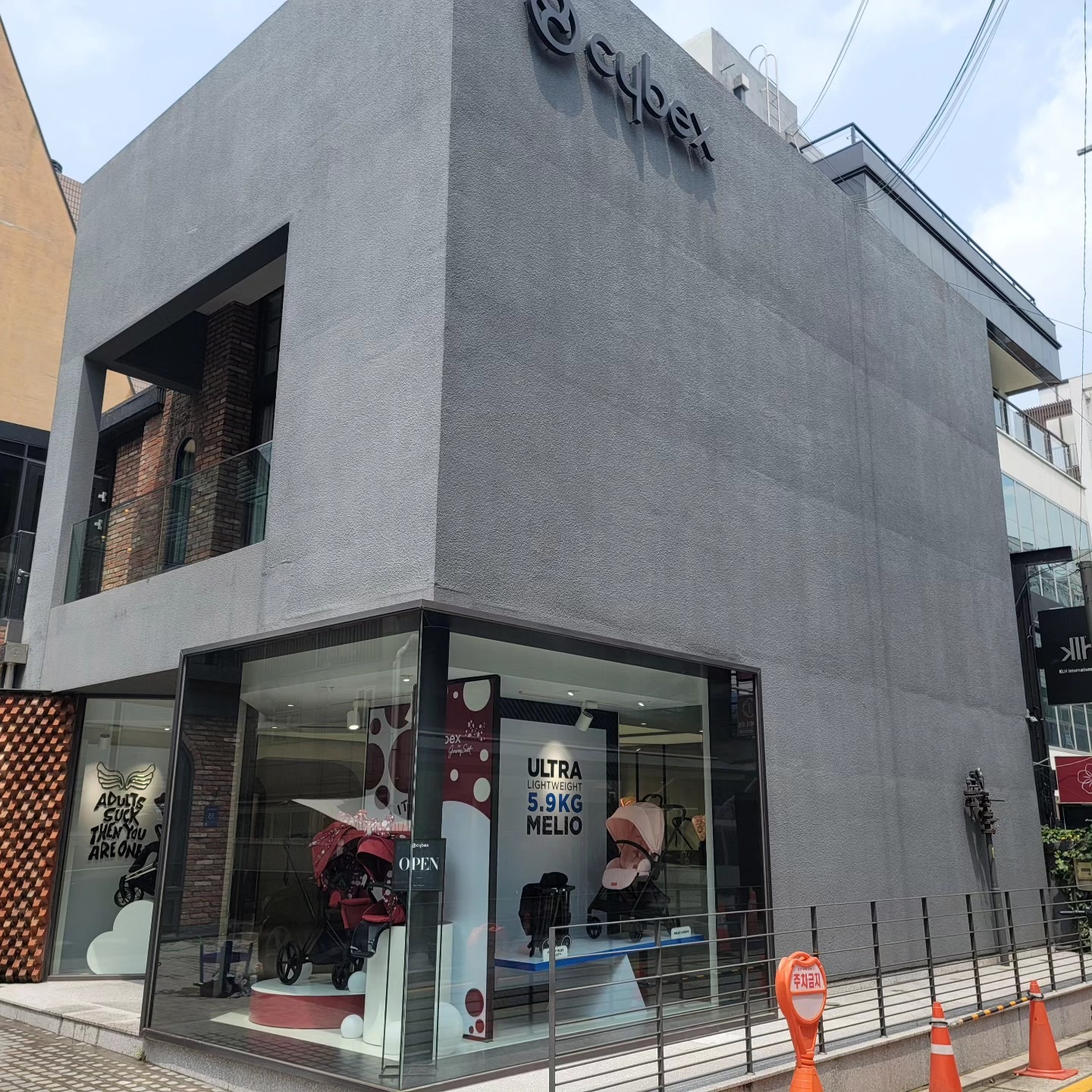 퓨어워터시스템 사용 물자국없이 합리적인금액 유리창청소합니다 서울특별시 중구 약수동 비즈프로필