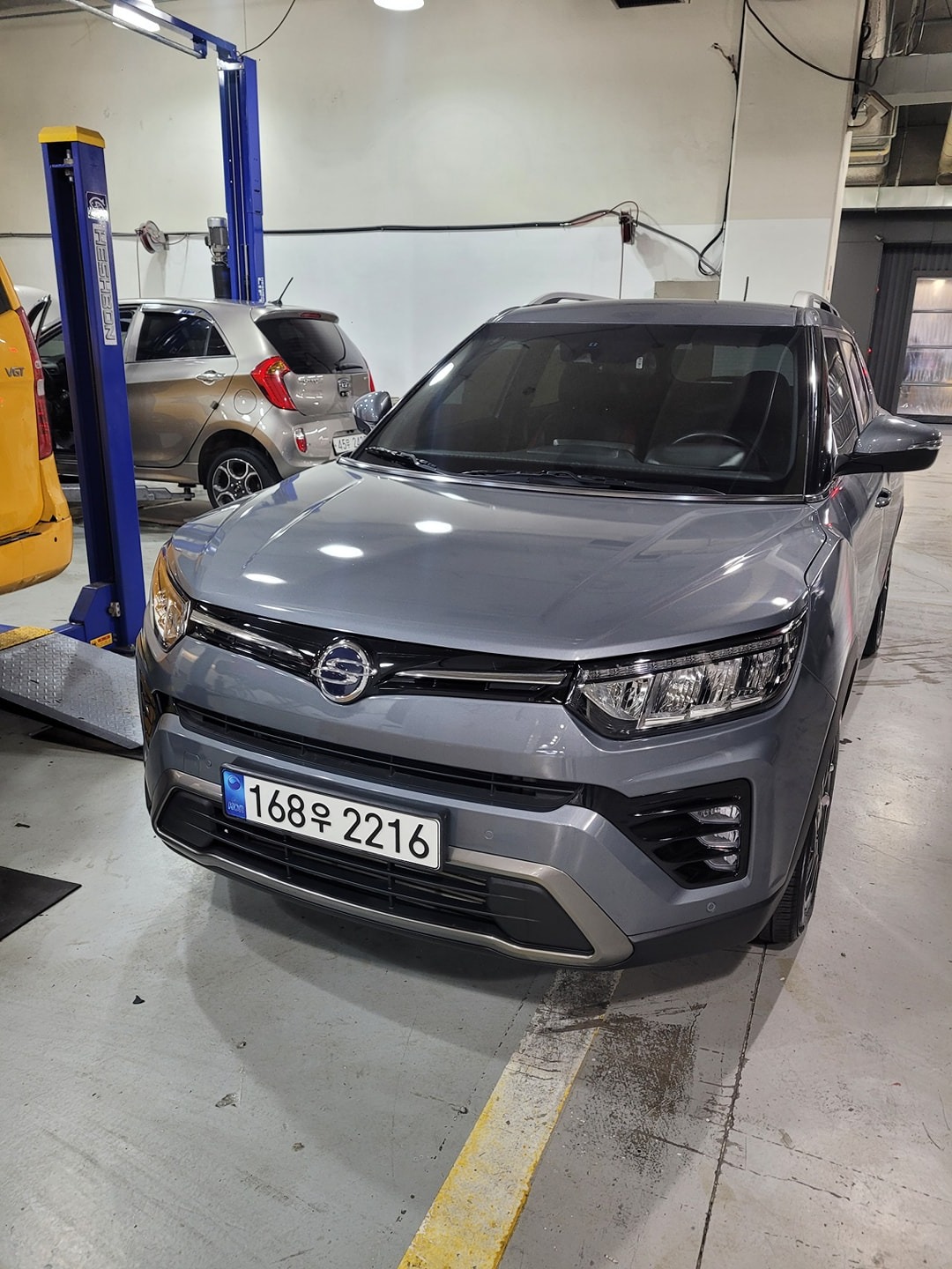 KG모빌리티 티볼리에어 2WD가솔린1.5A3 - 경기도 수원시 권선구 서둔동 | 비즈프로필