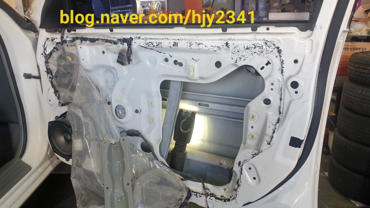 구형SM520등속조인트/ 도어래치교환/ 라디에이터교환/ SM520엔진오일교환/ 헤드램프렌즈복원/ 드림모터스양산 | 경상남도 양산시 서창동 | 자동차정비/카센타 | 당근 비즈 소식