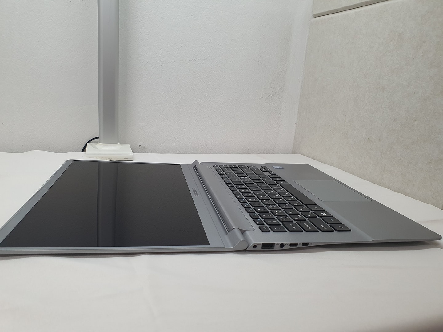 삼성) 슬림 노트북 NT901X5H i5 6세대 - 서울특별시 금천구 독산동 | 비즈프로필