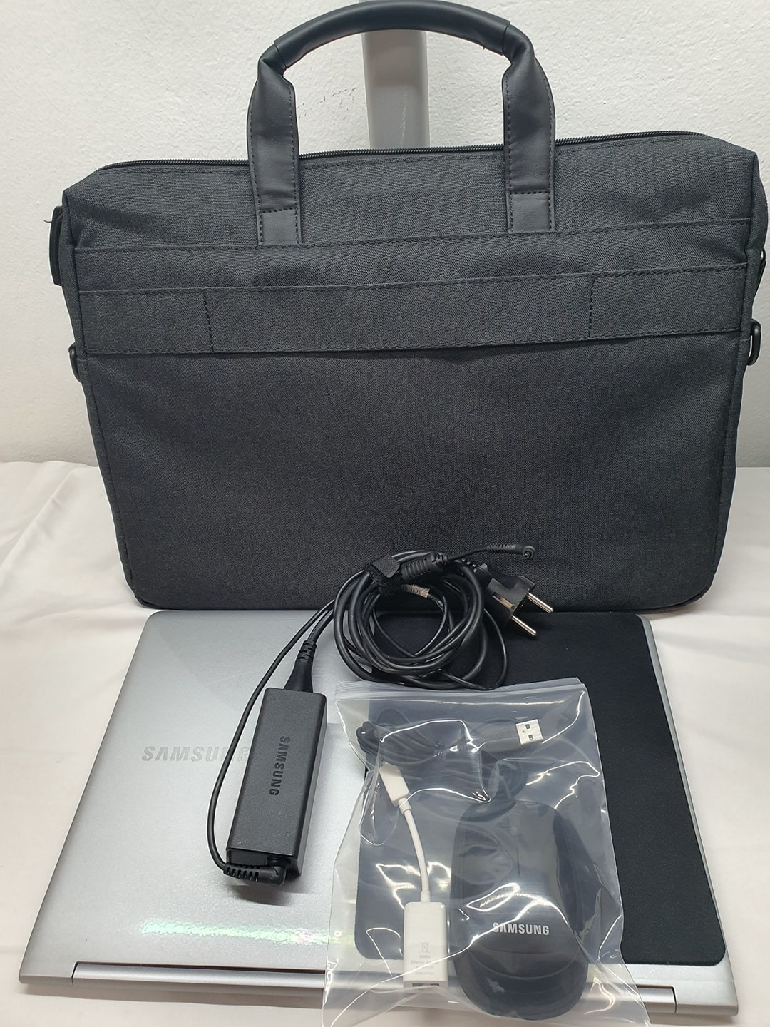 삼성) 슬림 노트북 NT901X5H i5 6세대 - 서울특별시 금천구 독산동 | 비즈프로필