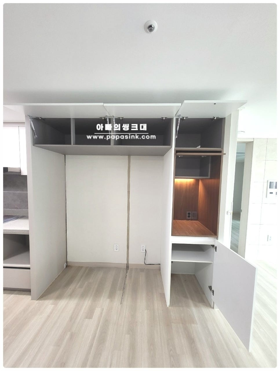 덕계 회천파밀리에더퍼스트 냉장고홈카페수납장에 로봇청소기장 있다 경기도 양주시 덕정동 비즈프로필