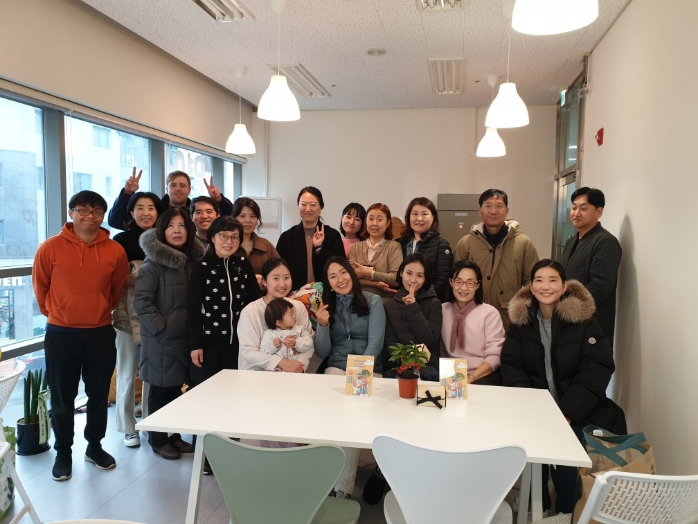 Community Potluck Lunch! | 경기도 수원시 영통구 이의동 | 영어학원 | 당근 비즈 소식