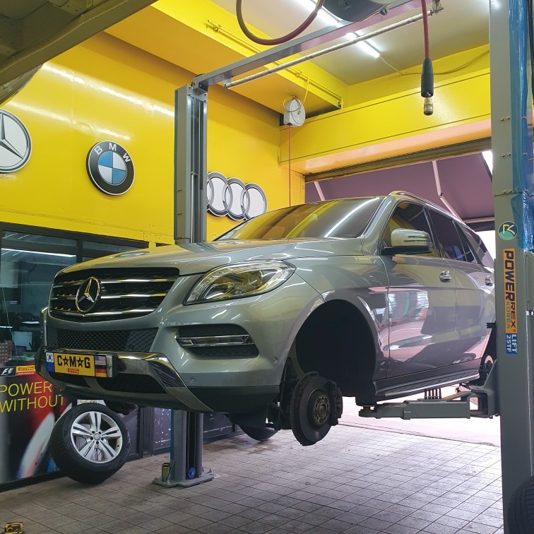 벤츠 ML350 브레이크 패드 및 디스크 교체 - 경기도 성남시 분당구 야탑동 | 비즈프로필