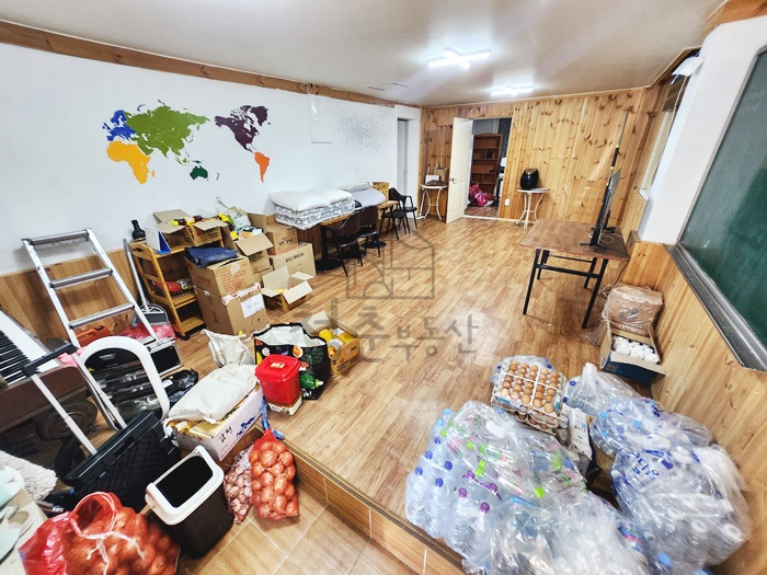 탄방동상가사무실 탄방초 근방 먹자 상권 내 테라스 있고 인테리어 완비된 방 딸린 권리 1층 상가 임대 대전광역시 서구