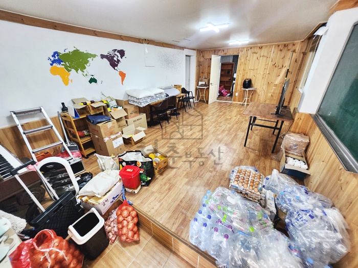 탄방동상가사무실 탄방초 근방 먹자 상권 내 테라스 있고 인테리어 완비된 방 딸린 권리 1층 상가 임대 대전광역시 서구