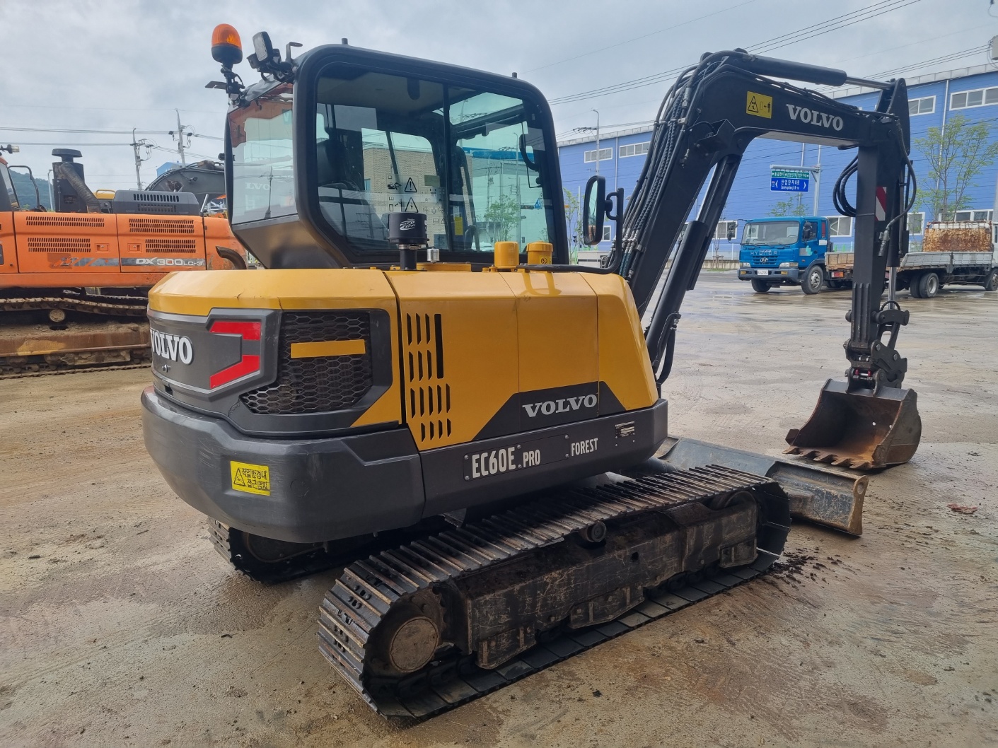 볼보 EC60E PRO 2022년식 회전라인 가동400시간대 02 중고굴삭기 | 경상북도 구미시 인동동 | 중고차매매 | 당근 비즈 소식