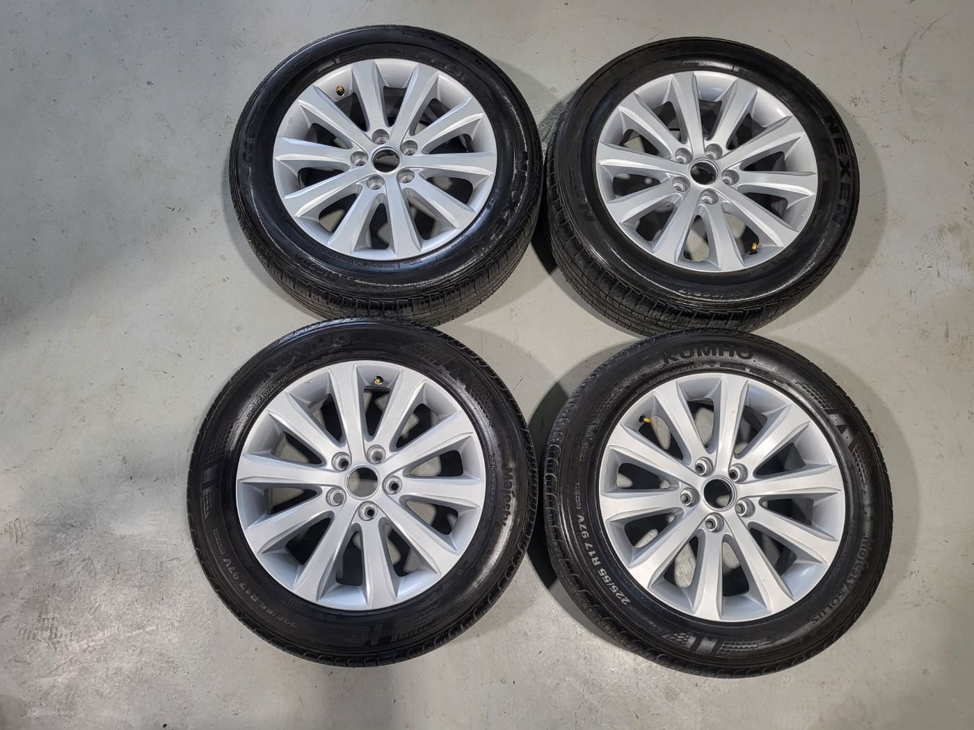 뉴럭셔리 그랜져TG 17인치 순정휠 중고휠타이어 팝니다 | 경기도 시흥시 대야동 | 타이어판매 | 당근 비즈 소식