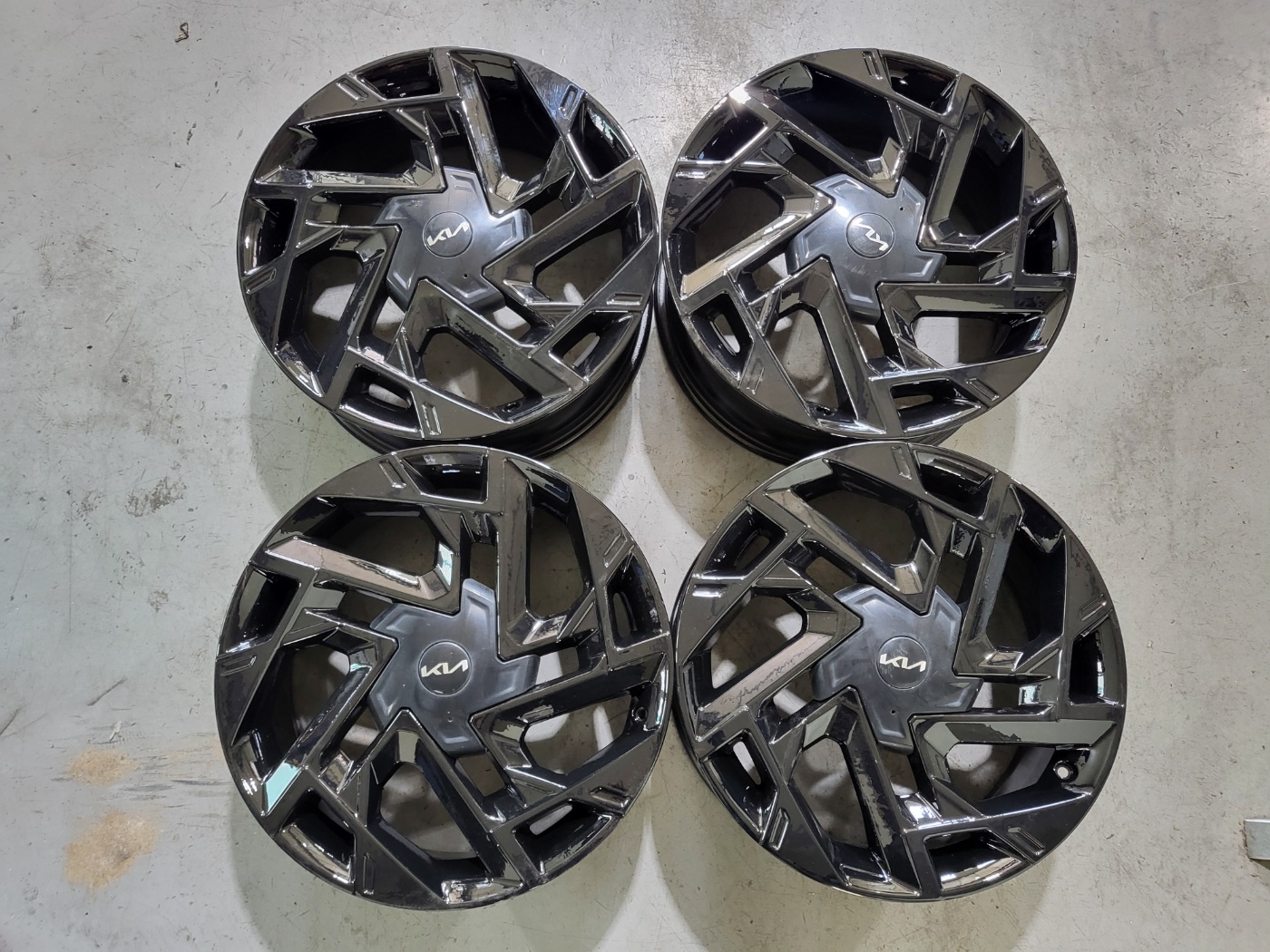 스포티지 NQ5 19인치 블랙휠 순정휠 중고휠 팝니다 | 경기도 시흥시 대야동 | 타이어판매 | 당근 비즈 소식