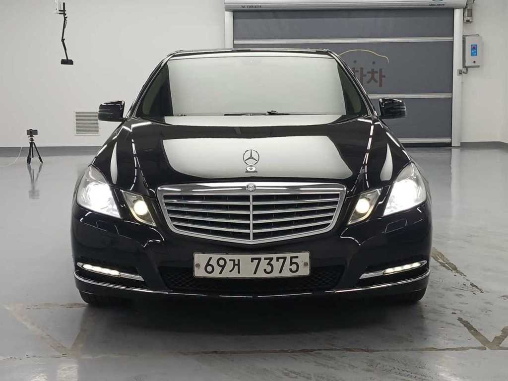 2011 벤츠 E클래스(4세대) E300 엘레강스 730만원 상태 좋은 중고차 유일무이한 매매 합니다! - 경기도 수원시 권선구 금곡동 | 비즈프로필