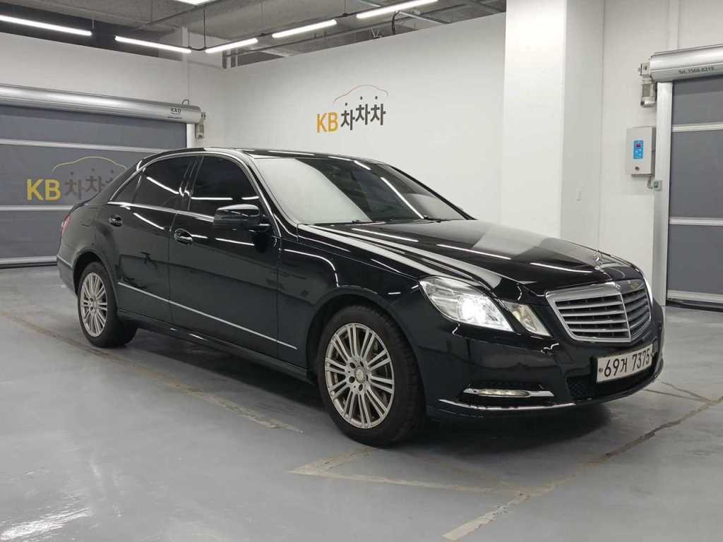 2011 벤츠 E클래스(4세대) E300 엘레강스 730만원 상태 좋은 중고차 유일무이한 매매 합니다! - 경기도 수원시 권선구 금곡동 | 비즈프로필