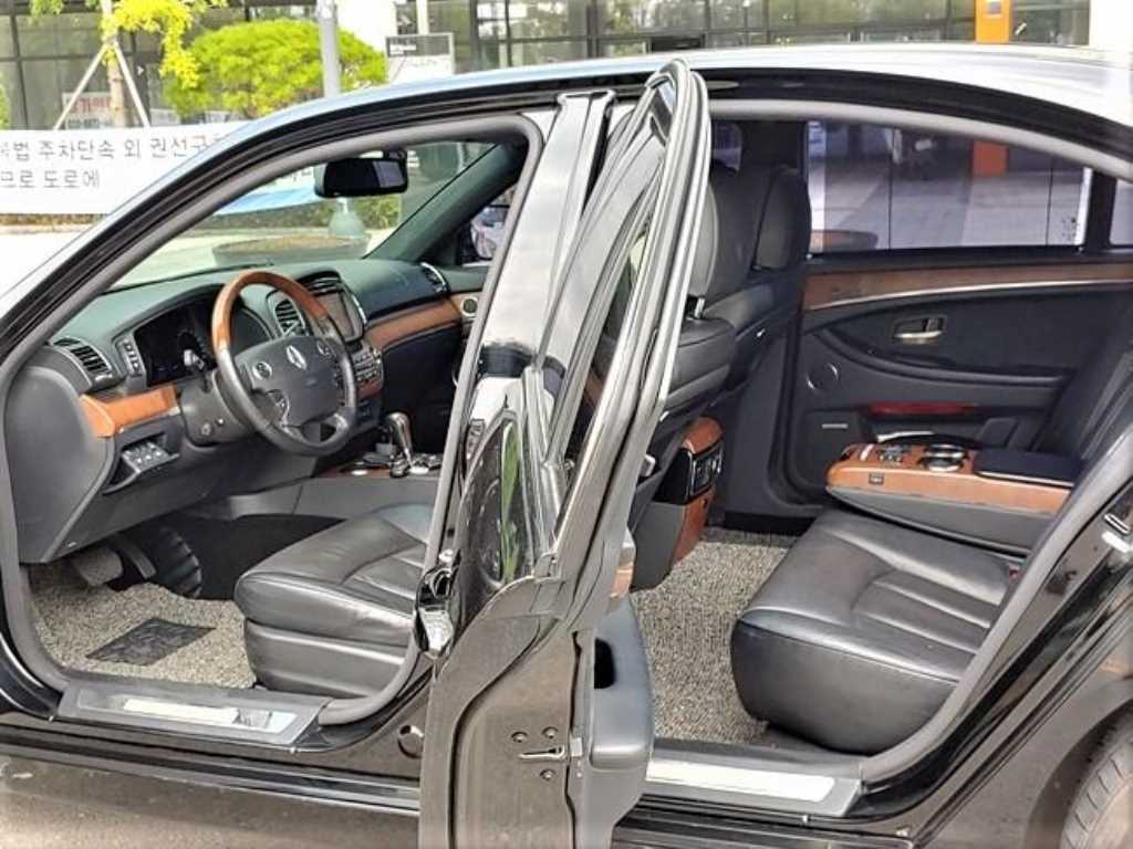 [쌍용]뉴체어맨W 가솔린 4WD CW600 4TRONIC SVIP 중고차 - 경기도 군포시 산본동 | 비즈프로필