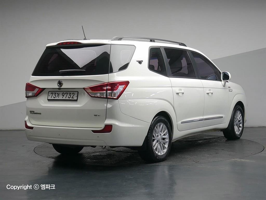 [KG모빌리티(쌍용) ]코란도투리스모 4WD GT 11인승 (11인승) 중고차 - 경기도 김포시 풍무동 | 비즈프로필