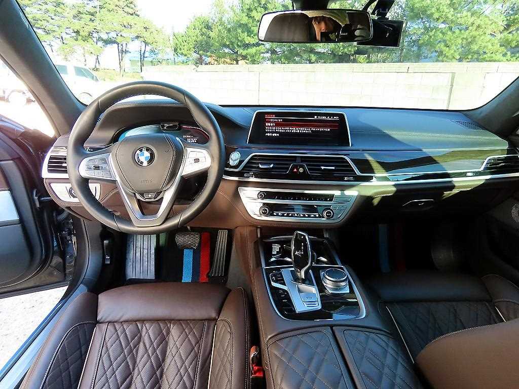 [BMW]7시리즈 (G11) 740i 디자인 퓨어 엑설런스 중고차 - 경기도 군포시 산본동 | 비즈프로필