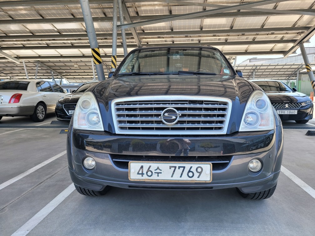 KG 모빌리티 슈퍼 렉스턴 Y200 7인승(디젤 RX4) 4WD 브라운에디션