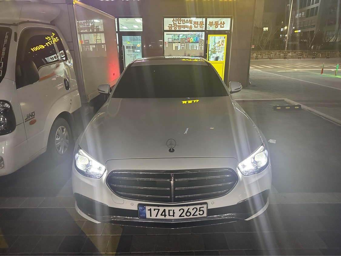 벤츠 E 클래스 W213 E250 (211마력)