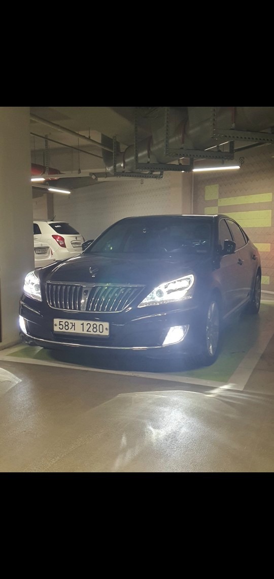 현대 신형 에쿠스 VI 4인승 VS500 프레스티지