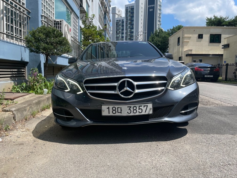 벤츠 E 클래스 W212 E300 4Matic 후기형 (252마력)아방가르드