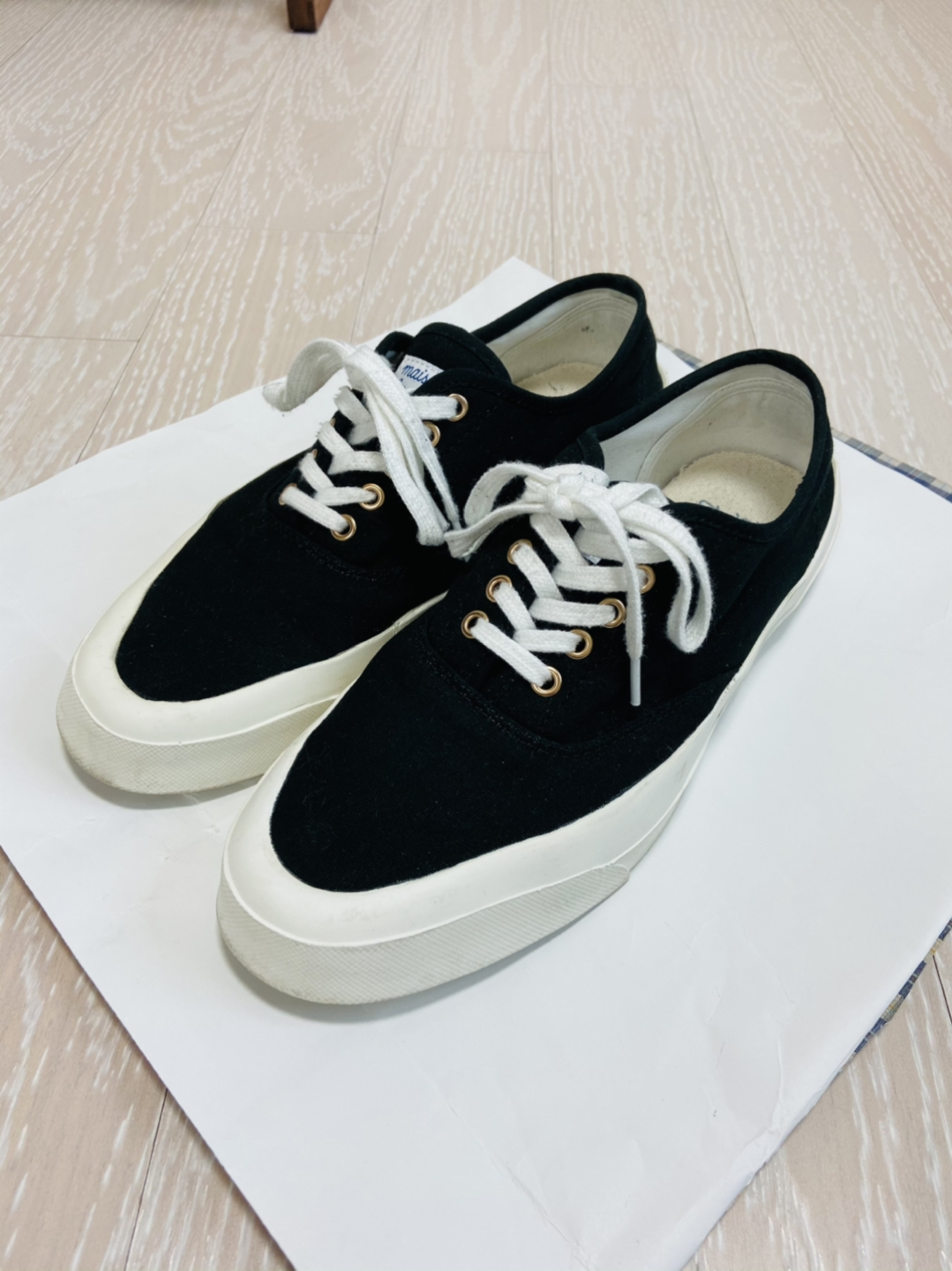 메종 키츠네 스니커즈 UK8(2... | 당근 중고거래