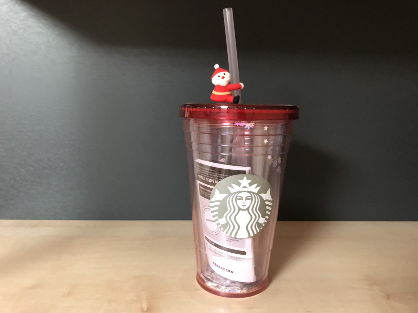 새상품)스타벅스MD엠디) 산타스트로우피규어콜드컵 겨울엠디 스벅엠디 콜드컵473ml 별반짝이있음 | 생활/주방 | 당근 중고거래