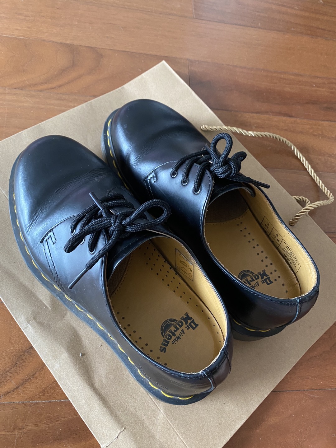 닥터마틴 3홀 무광 220 (UK3) | 당근 중고거래