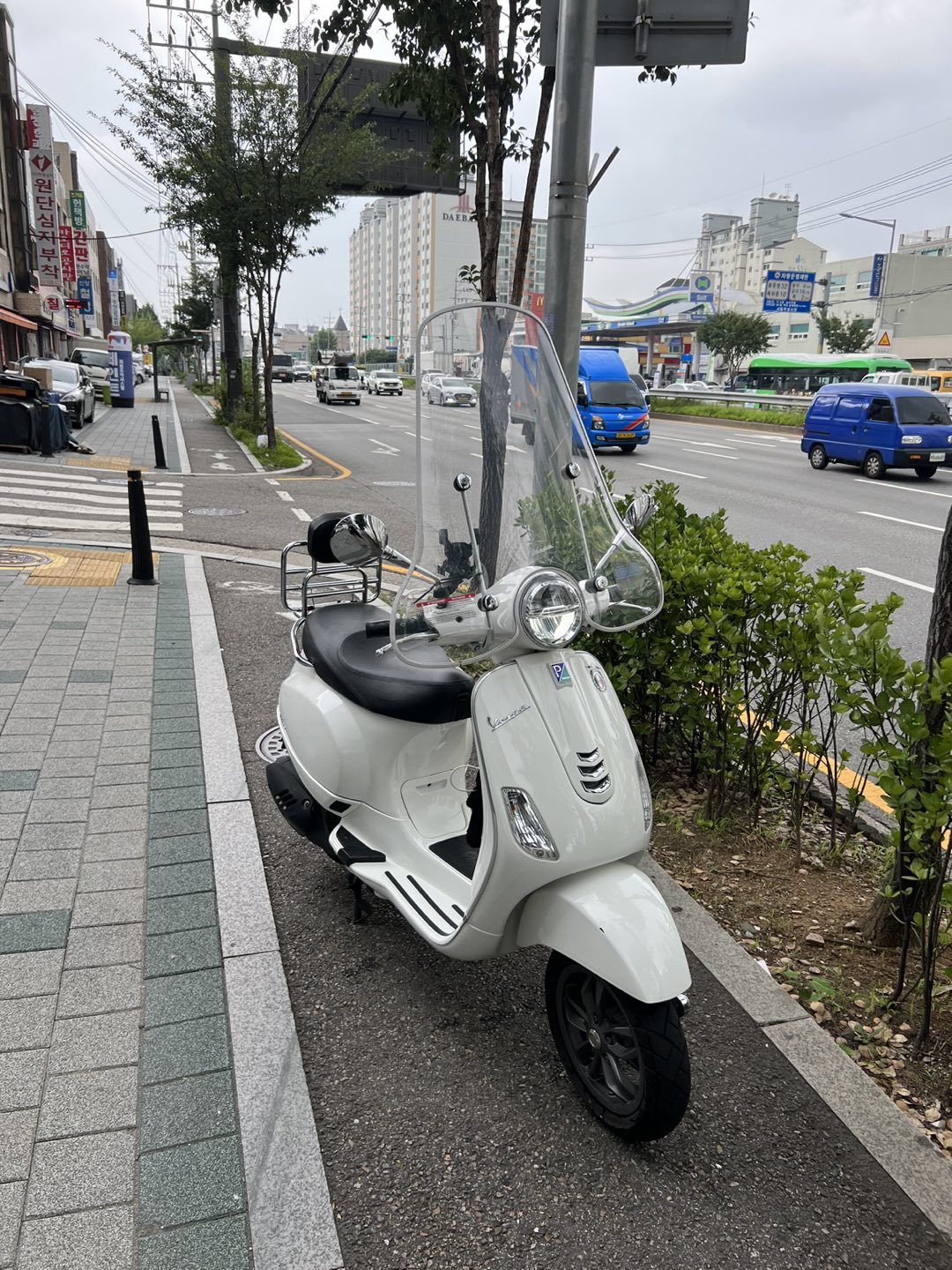 베스파 LX125 22년식 화이... | 당근 중고거래