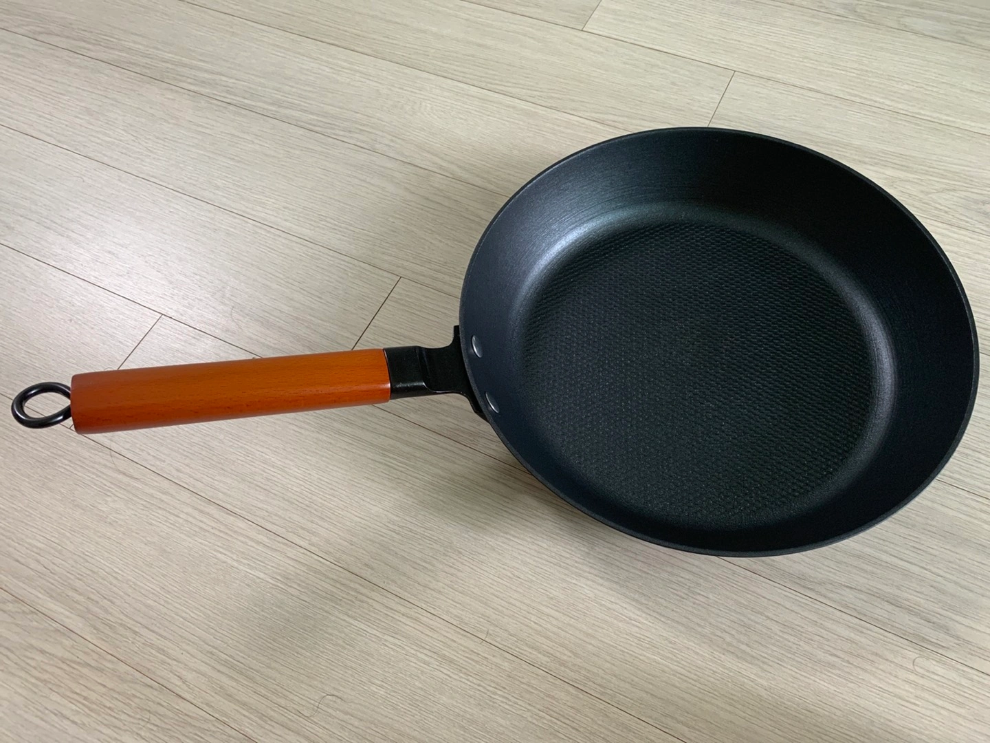 거의 새것 28cm 무쇠코팅 후... | 당근 중고거래