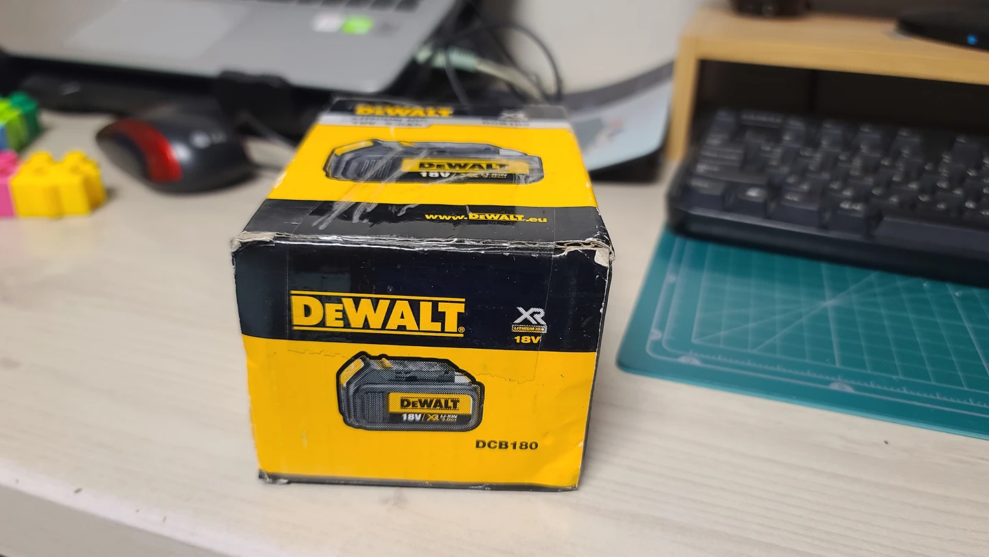 디월트dewalt배터리18v | 당근 중고거래