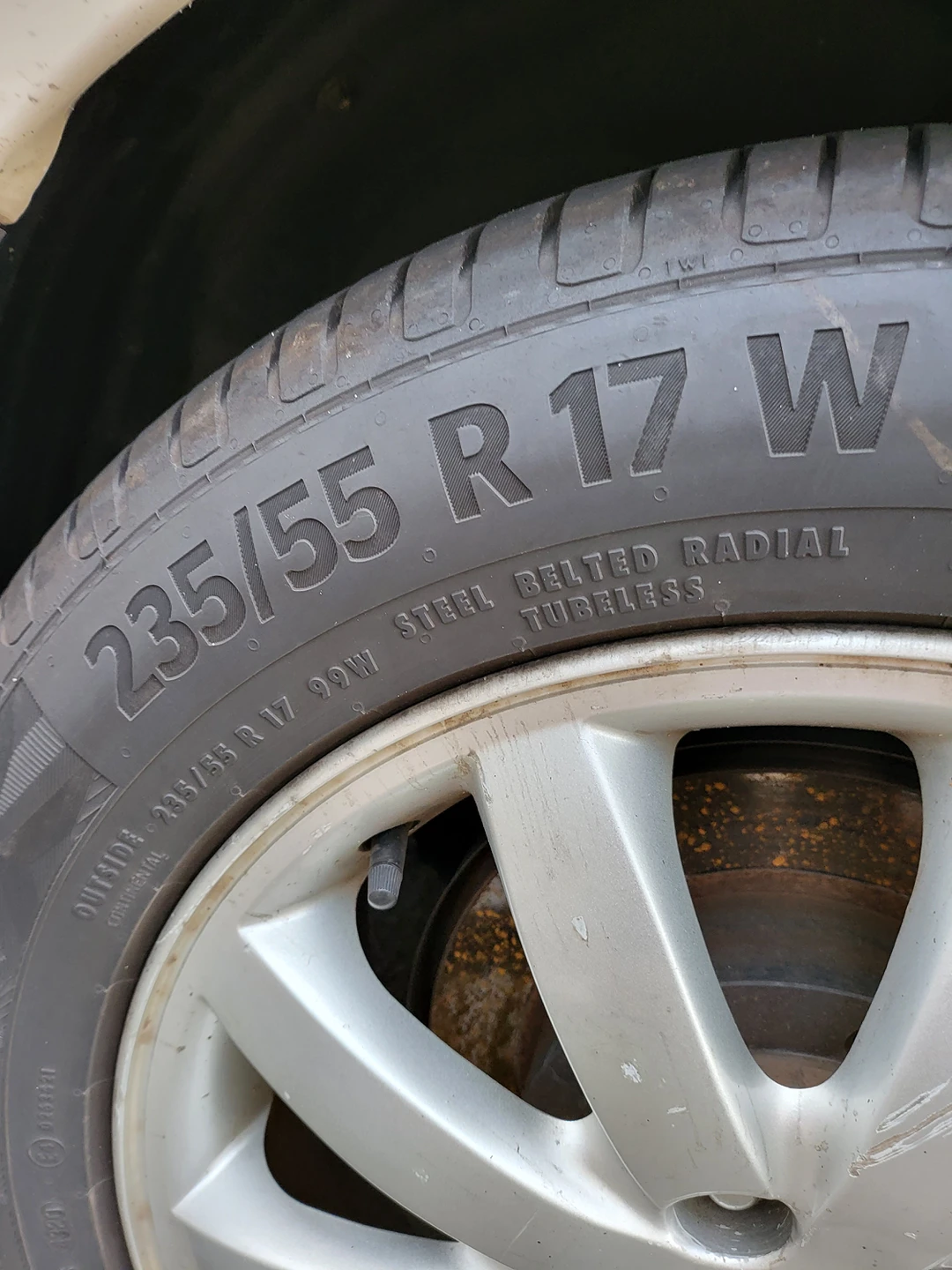 235 55R 17 타이어 | 당근 중고거래