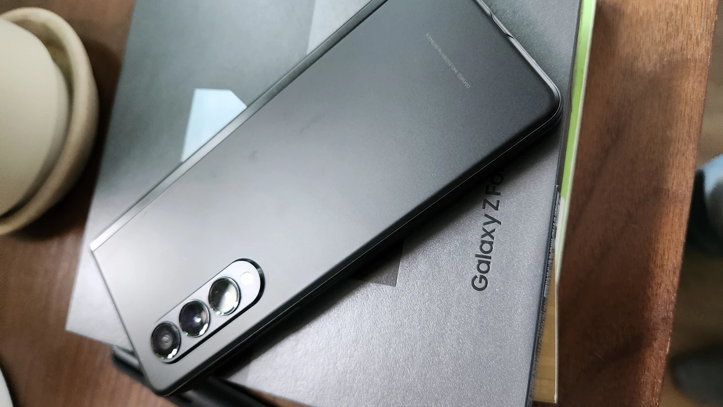 갤럭시 z폴드3 256g 풀박스 | 당근마켓 중고거래